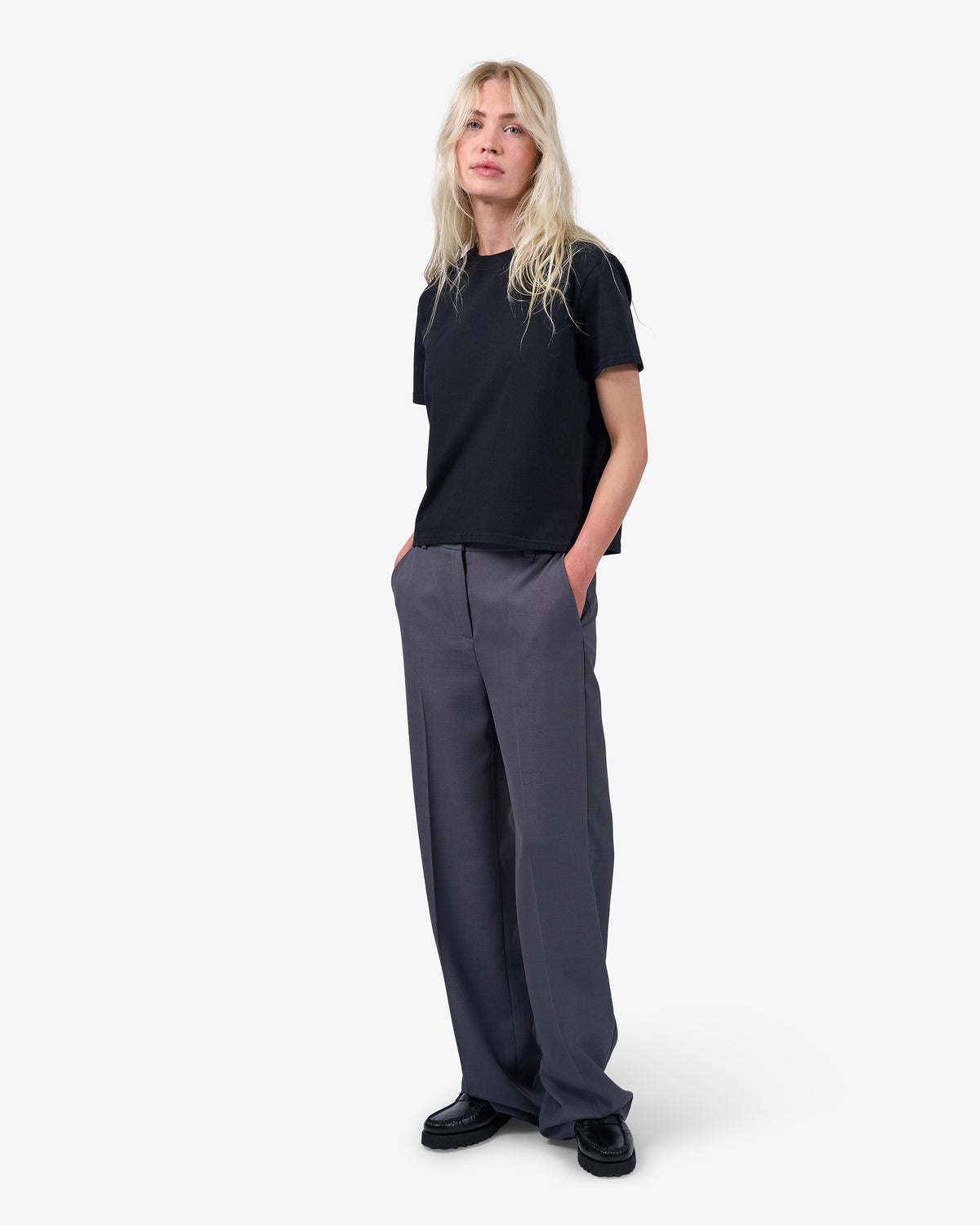 Organic Boxy Crop Tee - Deep Black – Colorful Standard